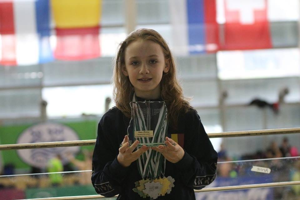 Opt medalii obținute de înotătoarea suceveancă Delia Elena Ostafi la un ...