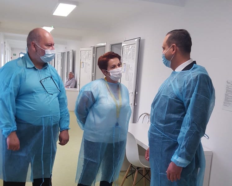 Prefectul și directorul DSP Suceava au verificat modul de respectare a ...