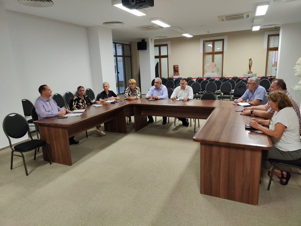 Prefectura Suceava urmează să negocieze prețul închirierii de spații ...